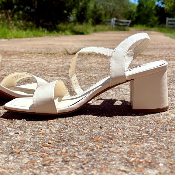 ARULA | Shoes | Arula White Block Heel Heels | Poshmark